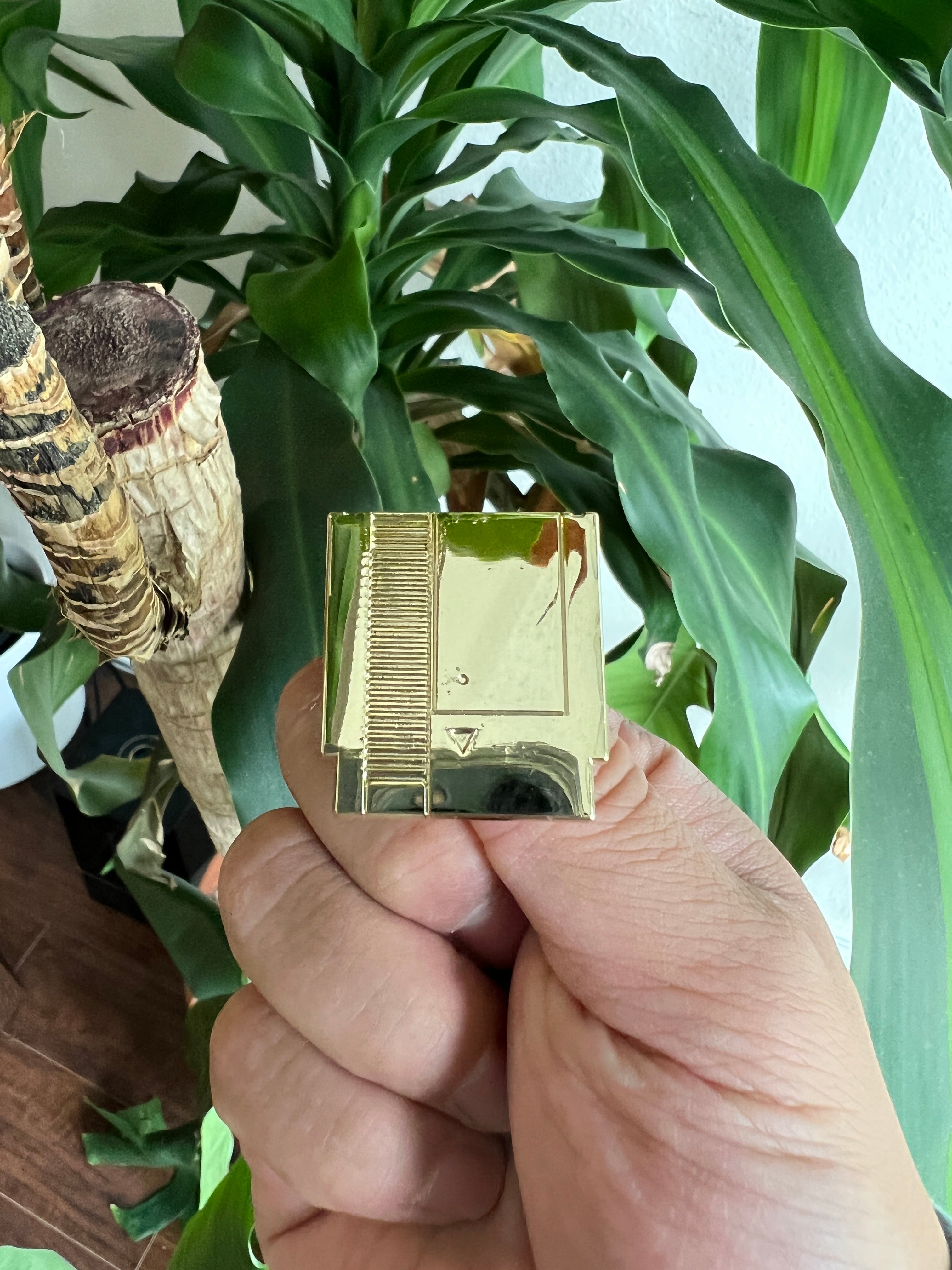 NES Cartridge GOLD – Hype Pins