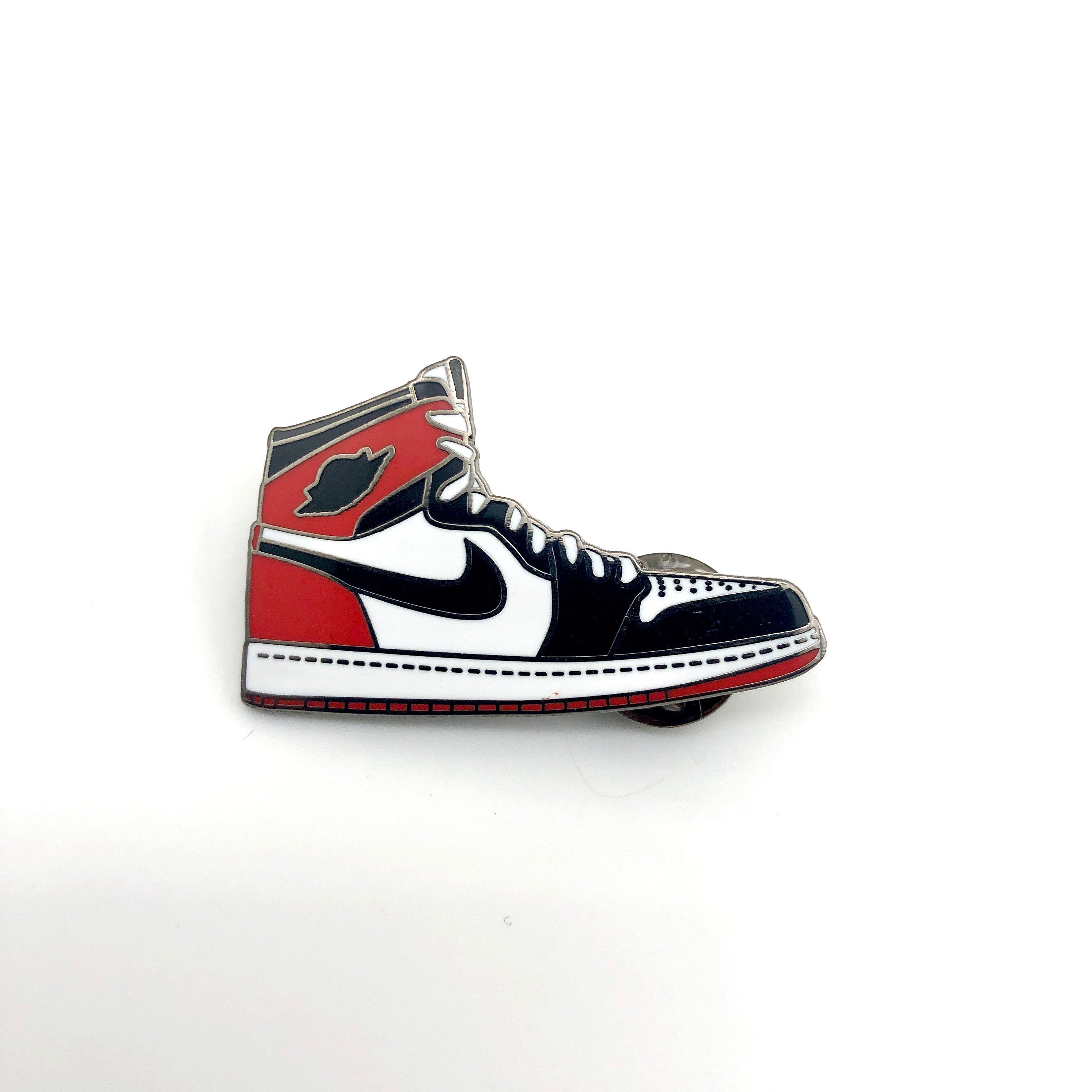 Air Jordan 1 | Black Toe – Hype Pins